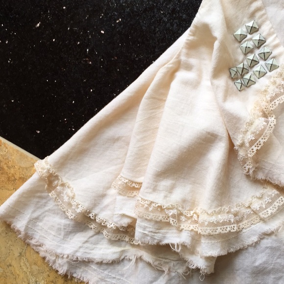 Seneca Rising | Tops | Pacsun Seneca Rising Frilly Vest W Laceraw Hems ...